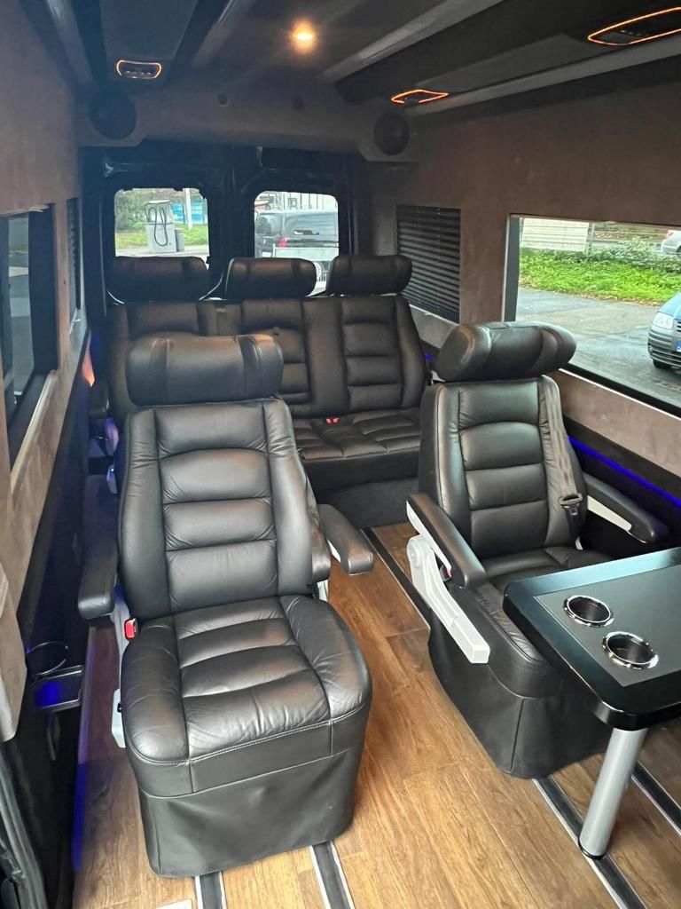 Mercedes Benz VIP Sprinter - myviplimo Limousine Service